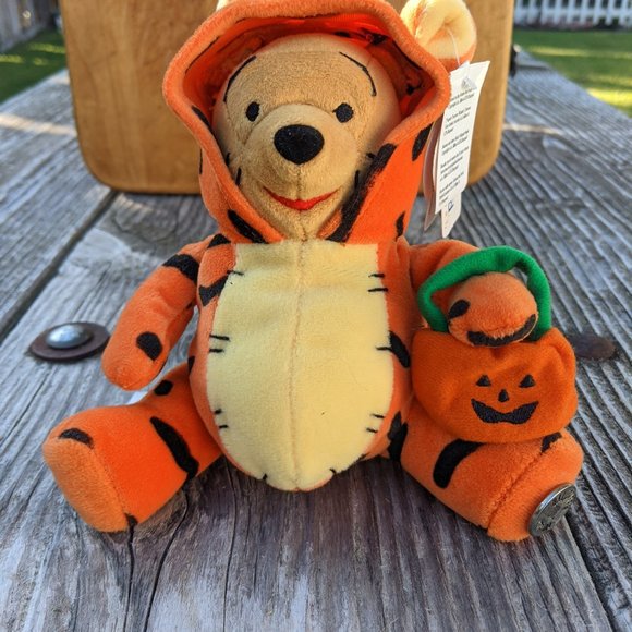 Disney | Toys | Disney Halloween Beanie Winnie The Pooh And Tigger ...
